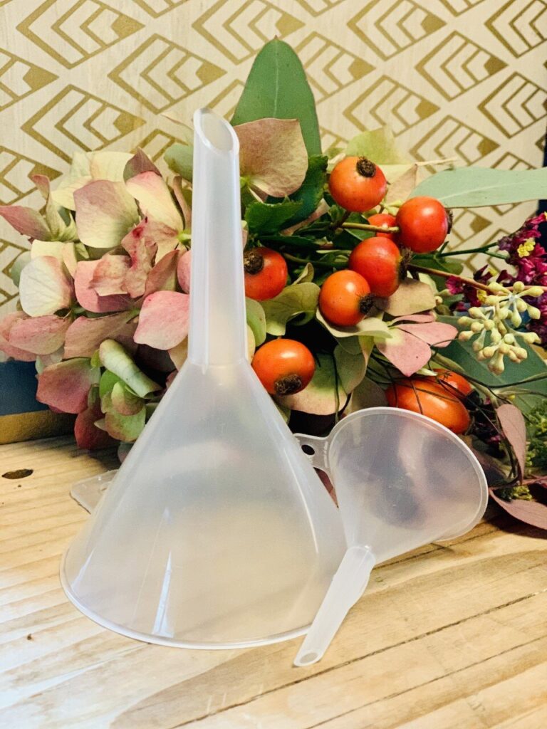 Entonnoirs en plastique (polypropylène*) transparent, à partir de 3cm ...